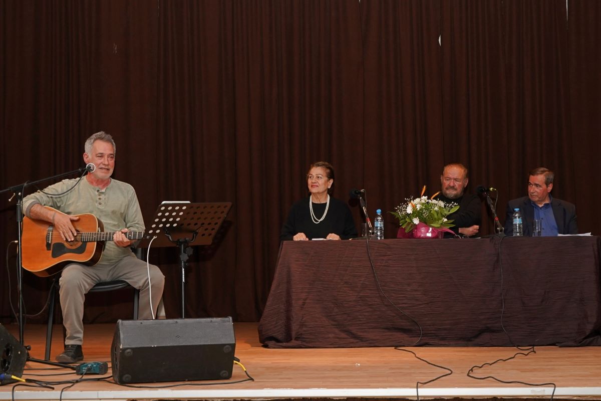 Οι Πυργούσοι τίμησαν τον Φώτη Αγγουλέ | Alithia.gr | online ενημέρωση για τη Χίο | ΑΛΗΘΕΙΑ ...