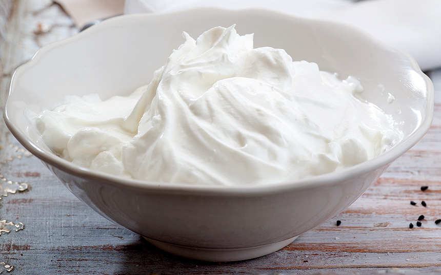 Tips για μαμάδες: Έξυπνοι τρόποι να χρησιμοποιήσετε το ληγμένο γιαούρτι ...