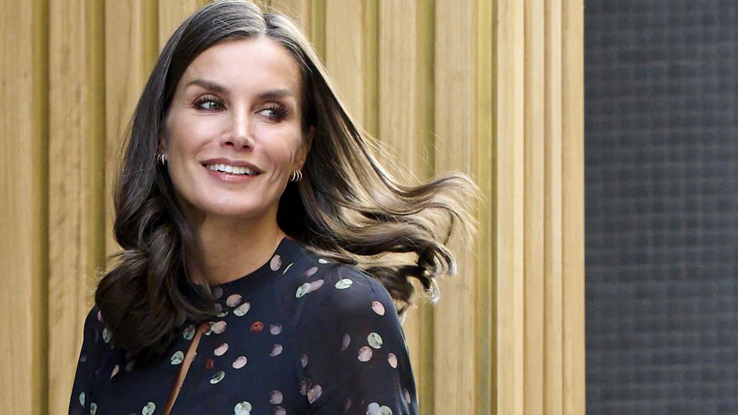 Τέλεια χείλη μετά τα 50 -Τα 5 λάθη που πρέπει να σταματήσεις όταν βάζεις κραγιόν | Alithia.gr